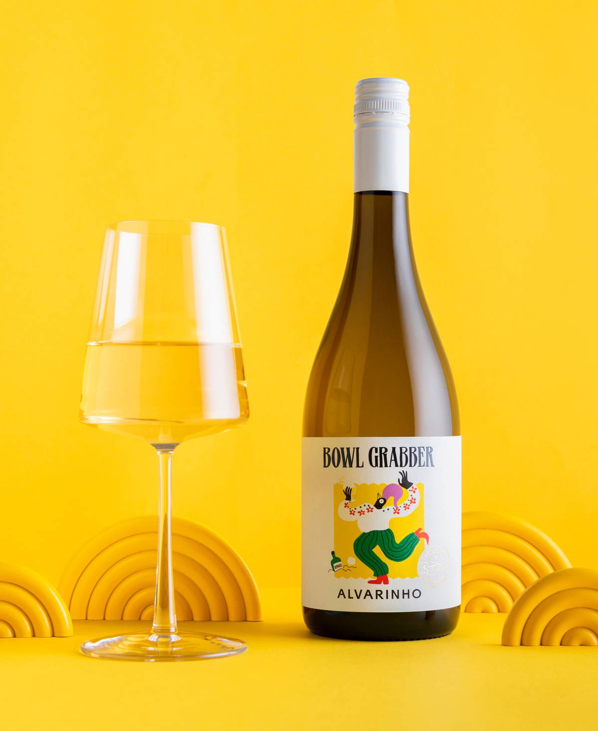 Appreciation of 2022 award-winning bottle sticker design, small labels ...