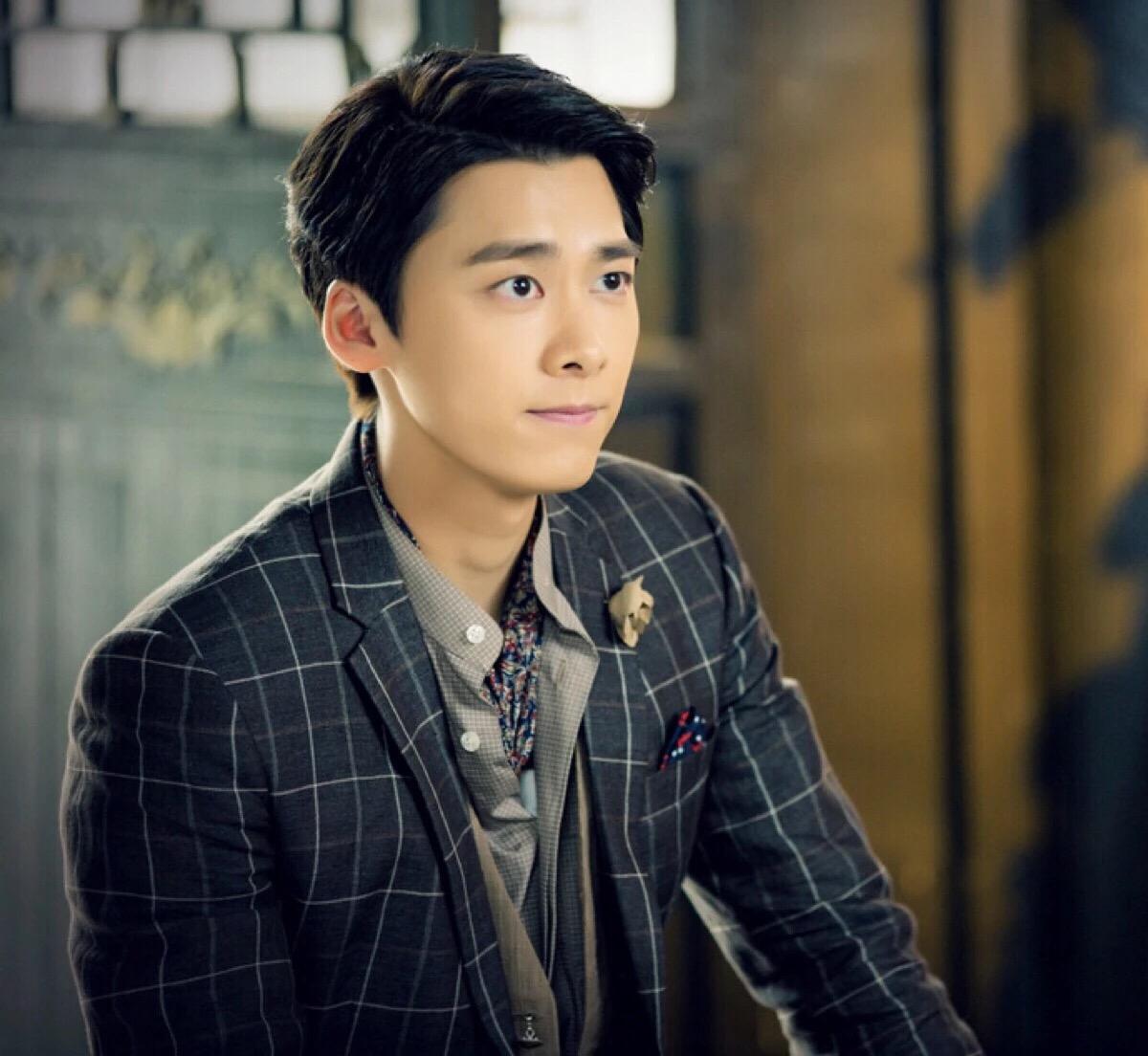 Li Yifeng's team was exposed: smear Yang Yang and Yang Mi to excuse him ...