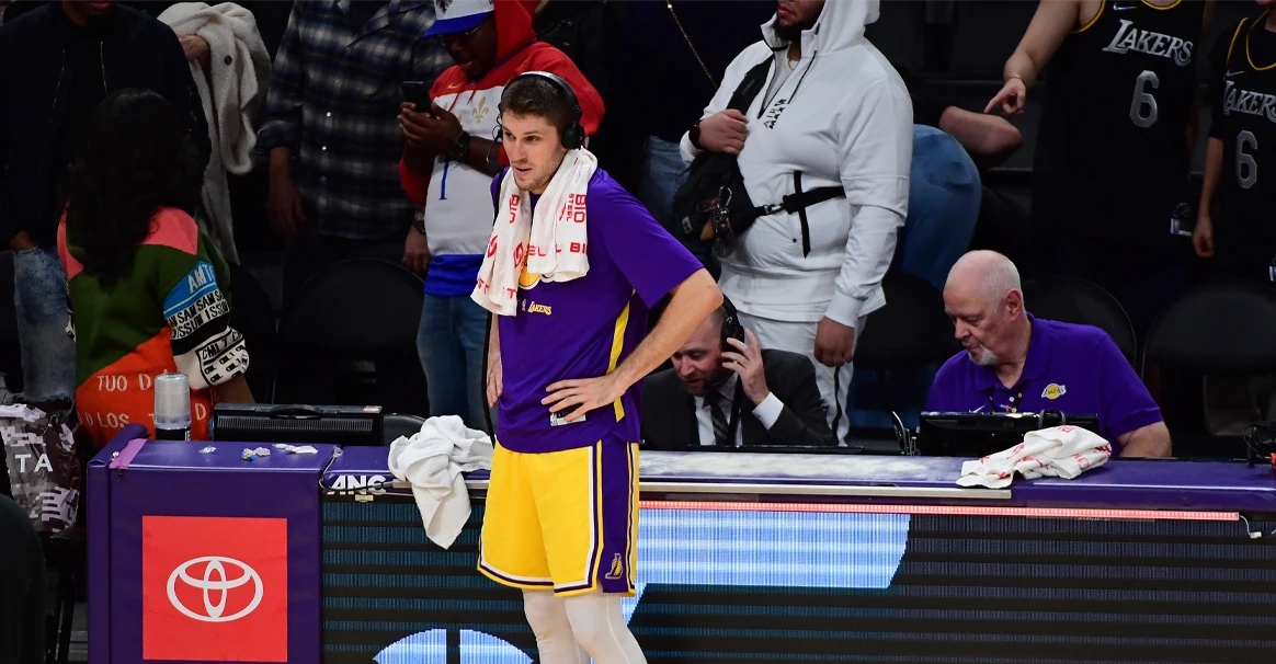 The Lakers are absolutely flat and too strong!Hamm draws tactical Ryan ...