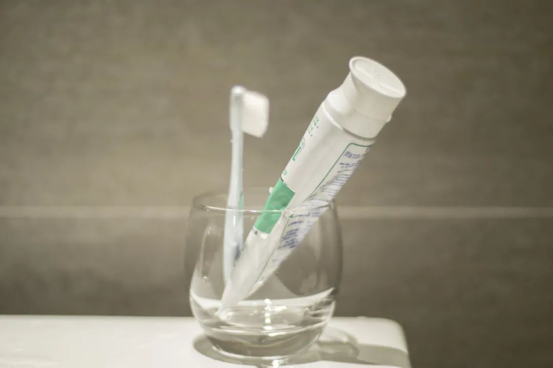 Toothpaste has a lot of right and wrong, I use it every day but I use ...