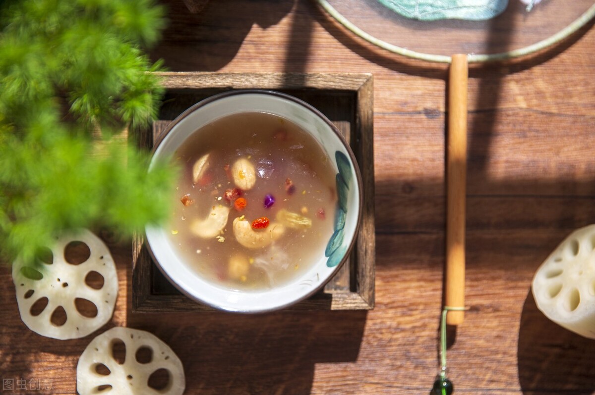 What are the benefits of eating lotus root starch, and who is it ...