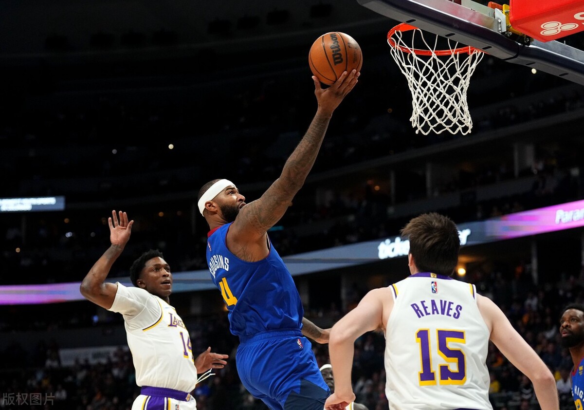 33 points, 17 rebounds and 9 assists, ravaging the restricted area! The ...
