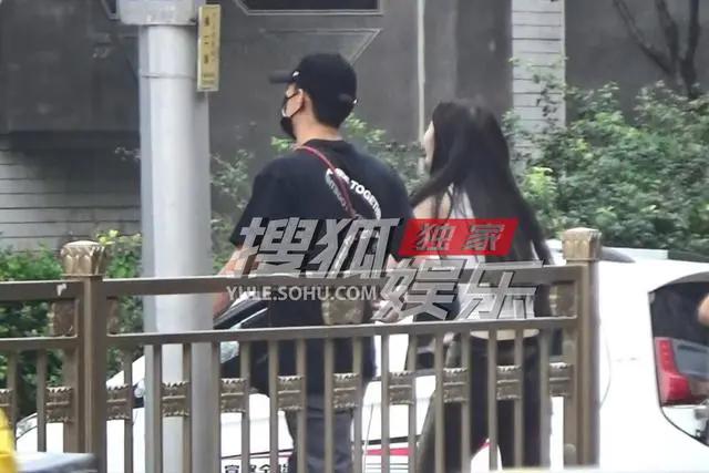 Lin Gengxin's new girlfriend took an intimate photo, she is stunningly ...