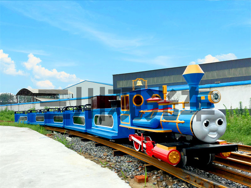 The benefits of introducing small track trains to playgrounds - iMedia