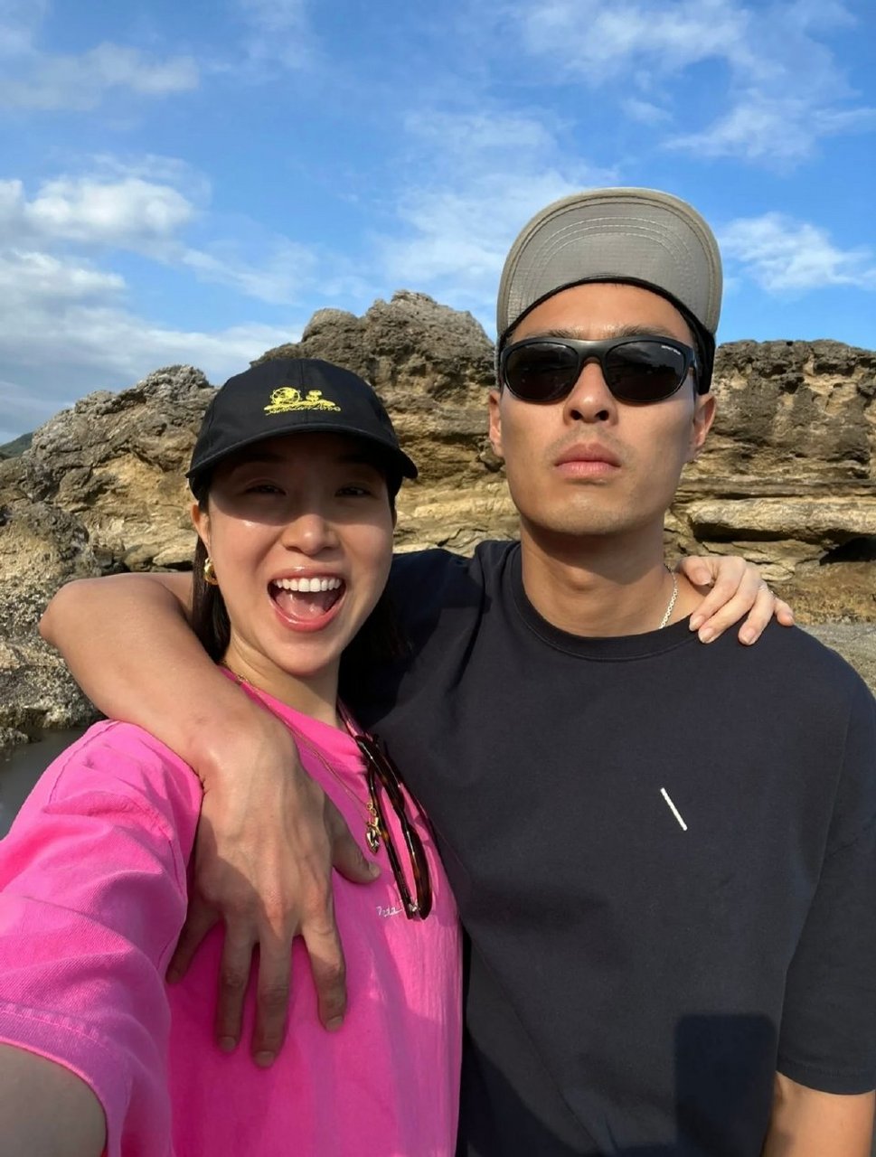 Yang Youning shares the birth process of his beloved wife! She still ...