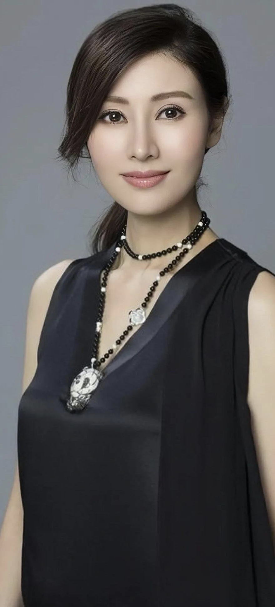 Li Jiaxin (Michele Reis) - the beauty of Miss Hong Kong's face - iMedia