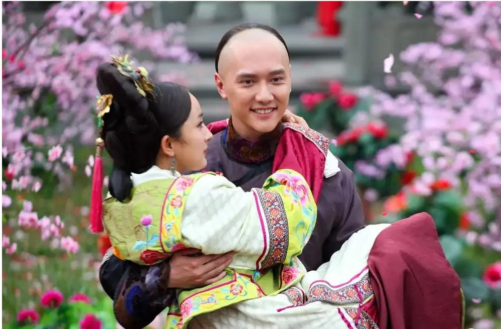 After 3 years of divorce, look at Feng Shaofeng and Zhao Liying again ...