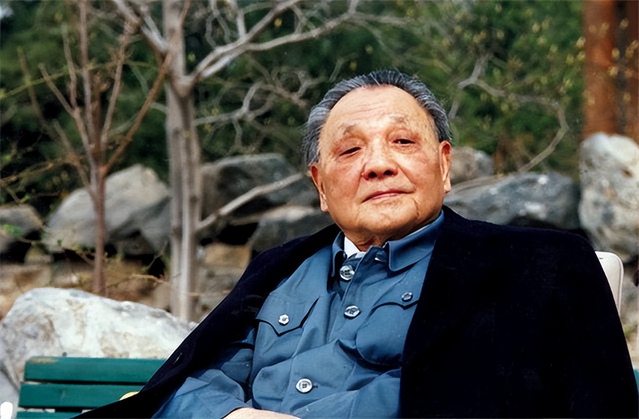 In 1978, Deng Xiaoping met Zhou Hui, whom he had not seen for many ...
