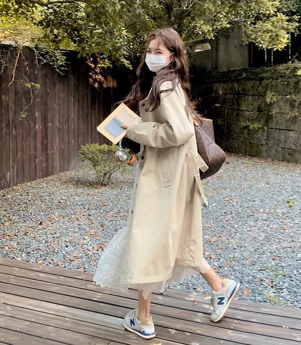 Windbreaker + skirt, how to match it to look good? - iNEWS