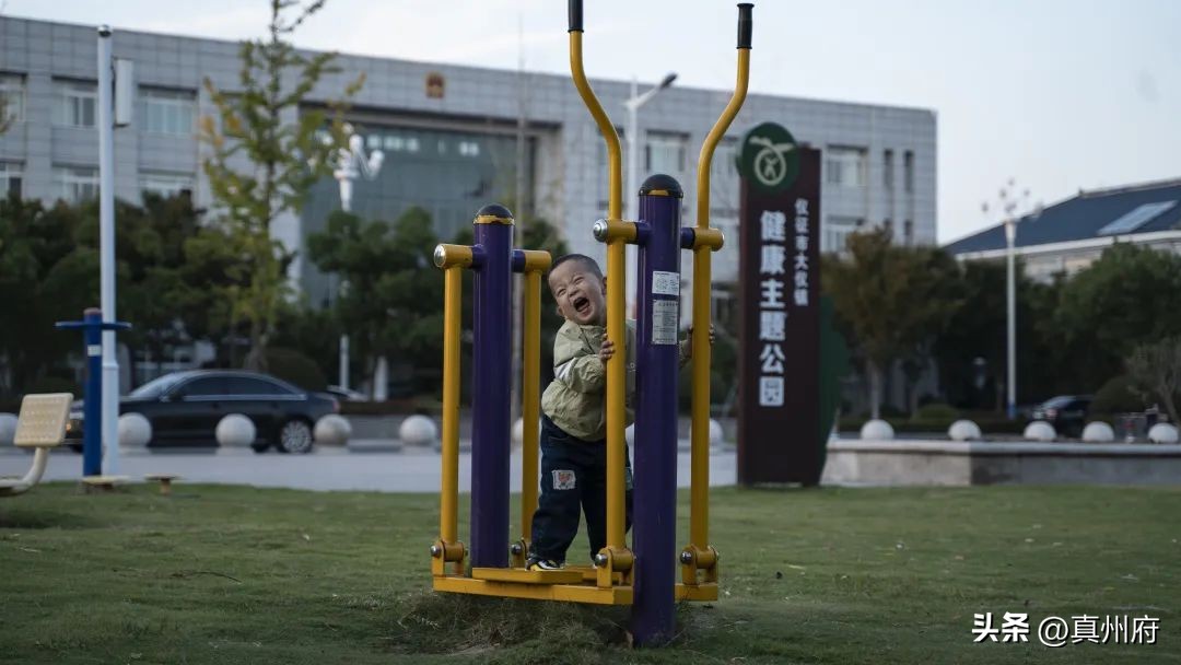 Famous City Beauty: Yizheng Dayi·Lingxuan Park - iNEWS