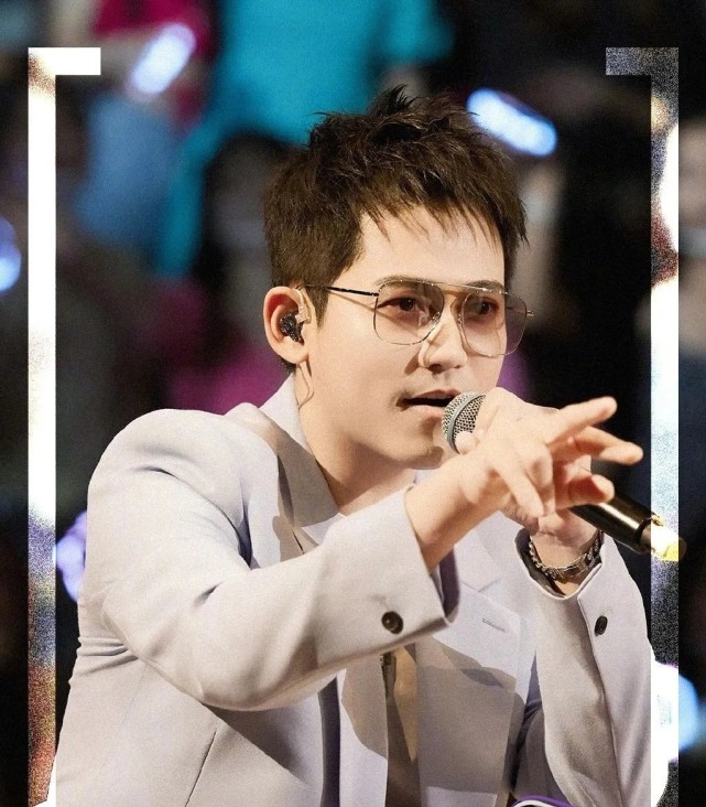 Su Xing's new album promotion, the price is not cheap, calling on fans ...