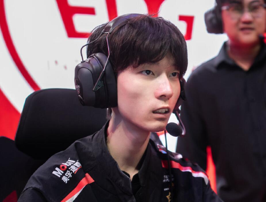 Leave事件越演愈烈，早期言論被曝光，一切都是跟JKL學的？ - 頭條匯