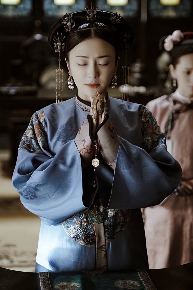 Less than a month after the death of Empress Fucha, why was a Han woman ...