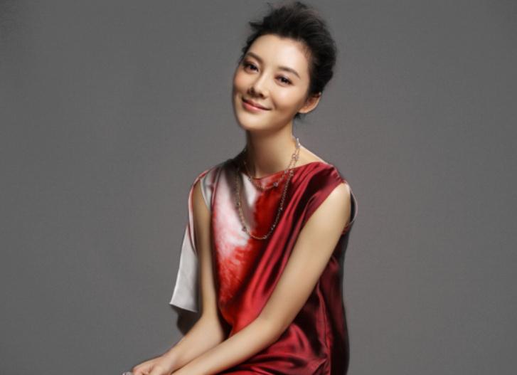 Actor Che Xiao: Married to the richest man in Shanxi, divorced due to ...