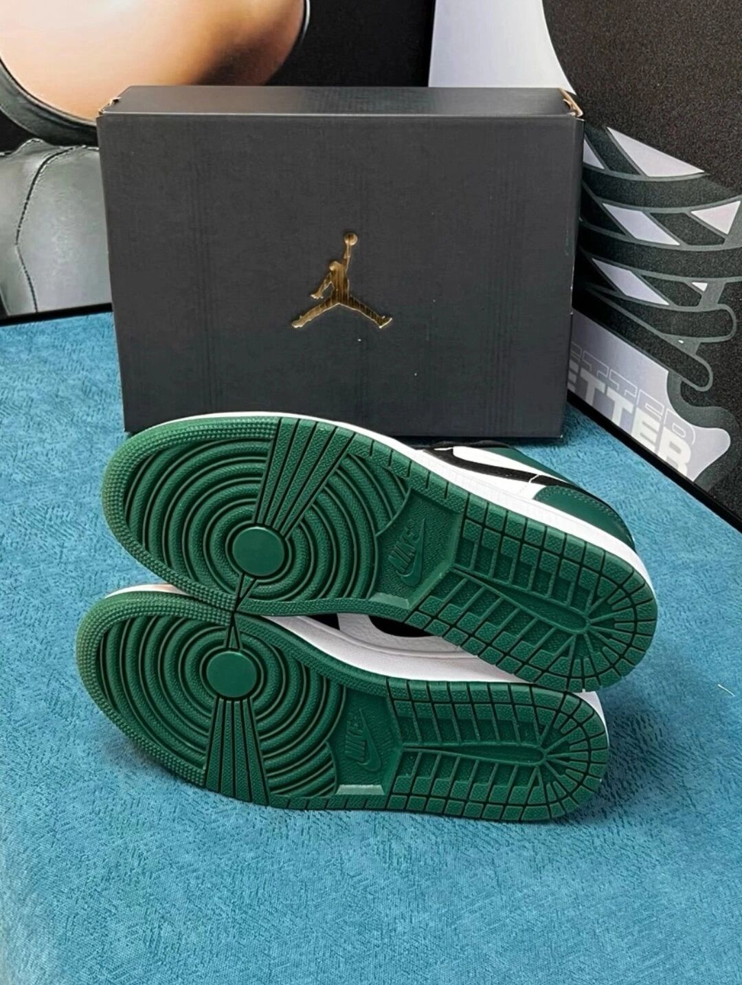 Classic shoe shape, classic color scheme, my favorite!! - iMedia