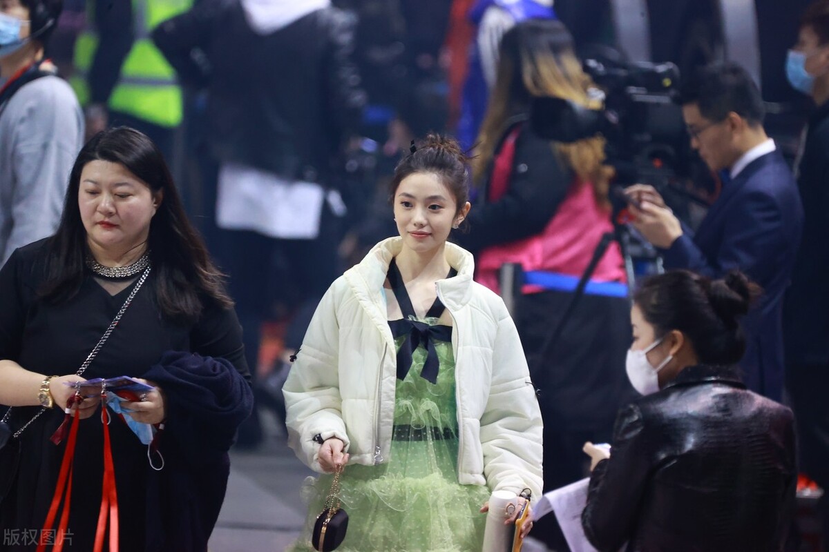 Gossip: Gu Lina, Xu Kaicheng, Zhang Tianai, Wang Yibo, Dilireba, Zhao ...