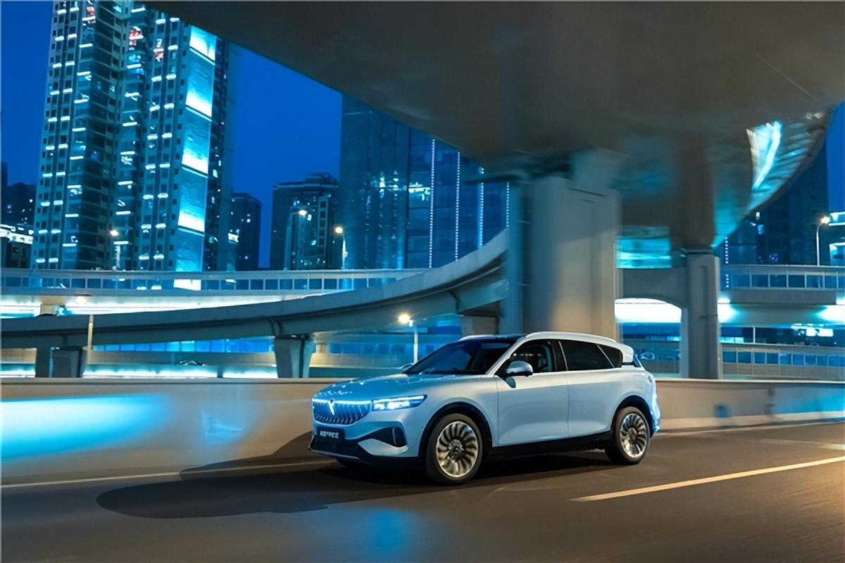 Taking dreams as horses, independent high-end, Lantu Auto shows the ...