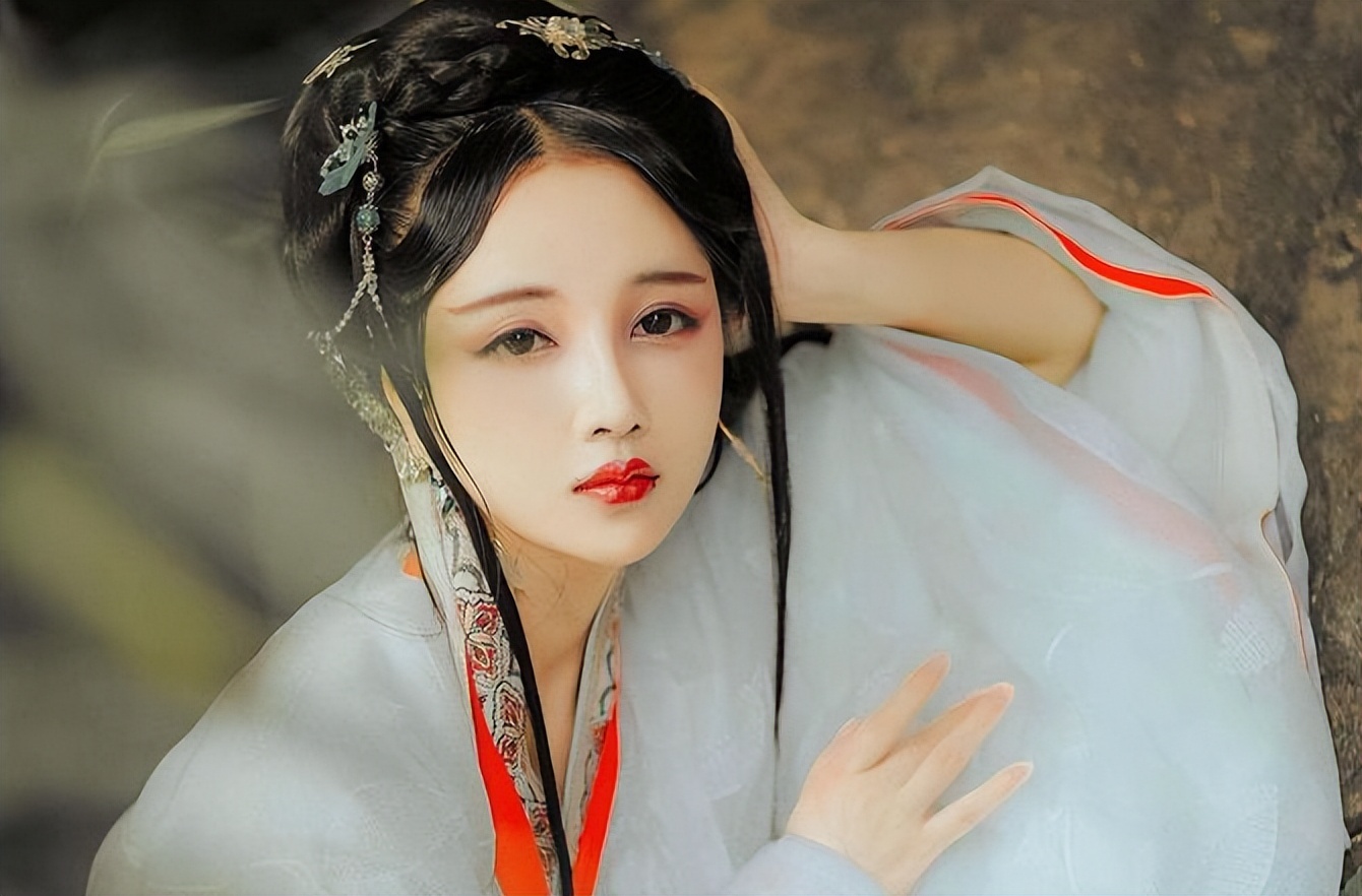 "Shi Zhuang Ci Mei", the most beautiful 6 poems, I admire the master ...