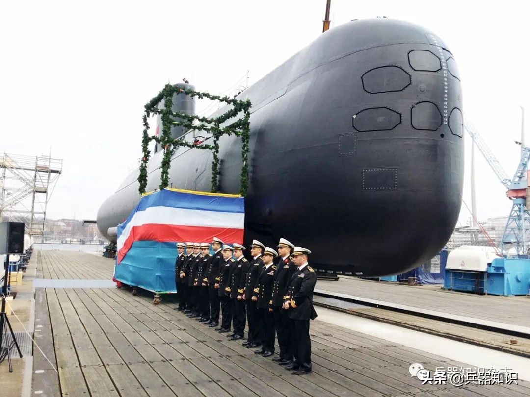 Why do submarines have more than one torpedo tube? - iNEWS