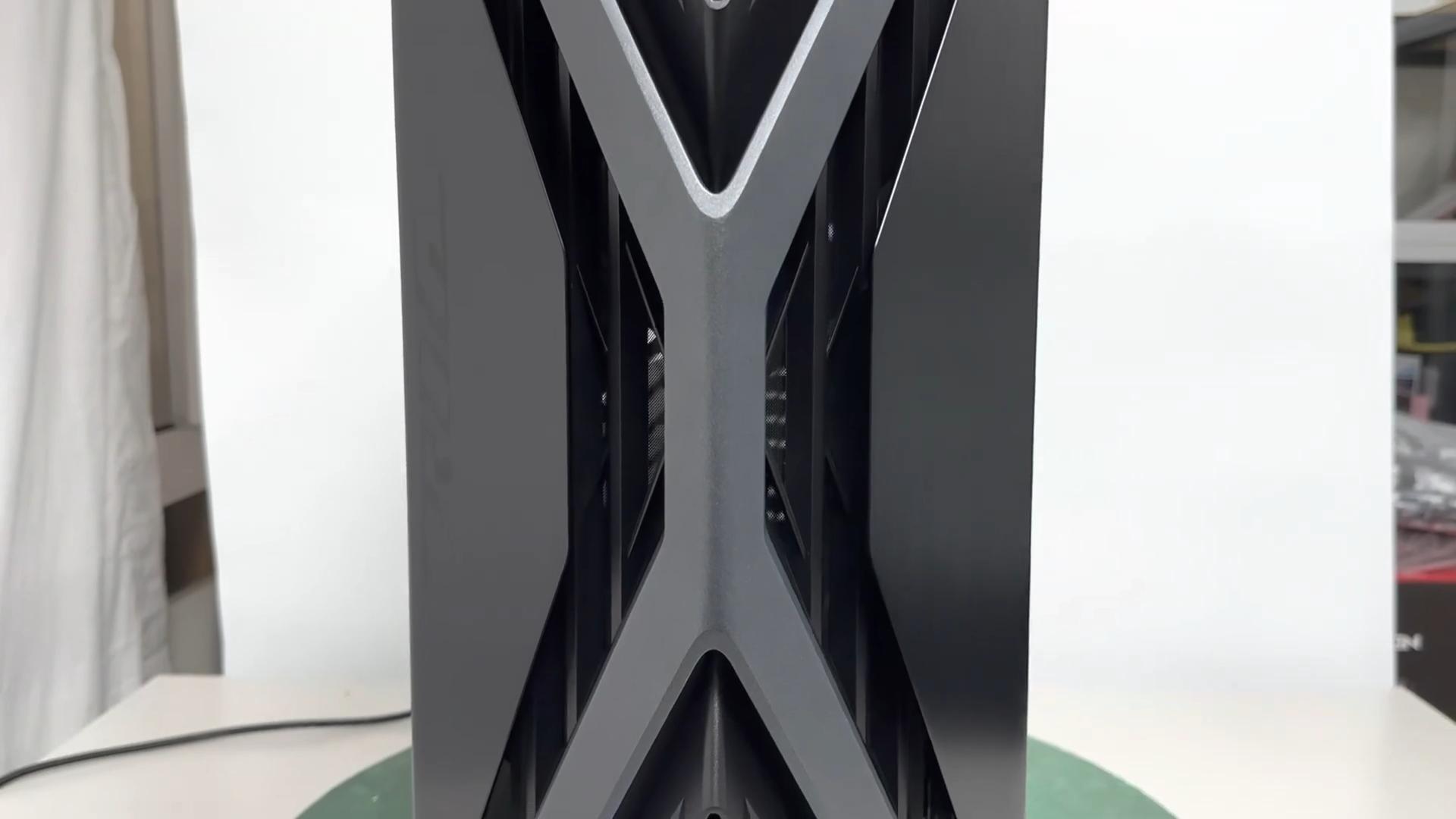 The real "Dragon Man" chassis - ROG Creator has a cool shape and a ...