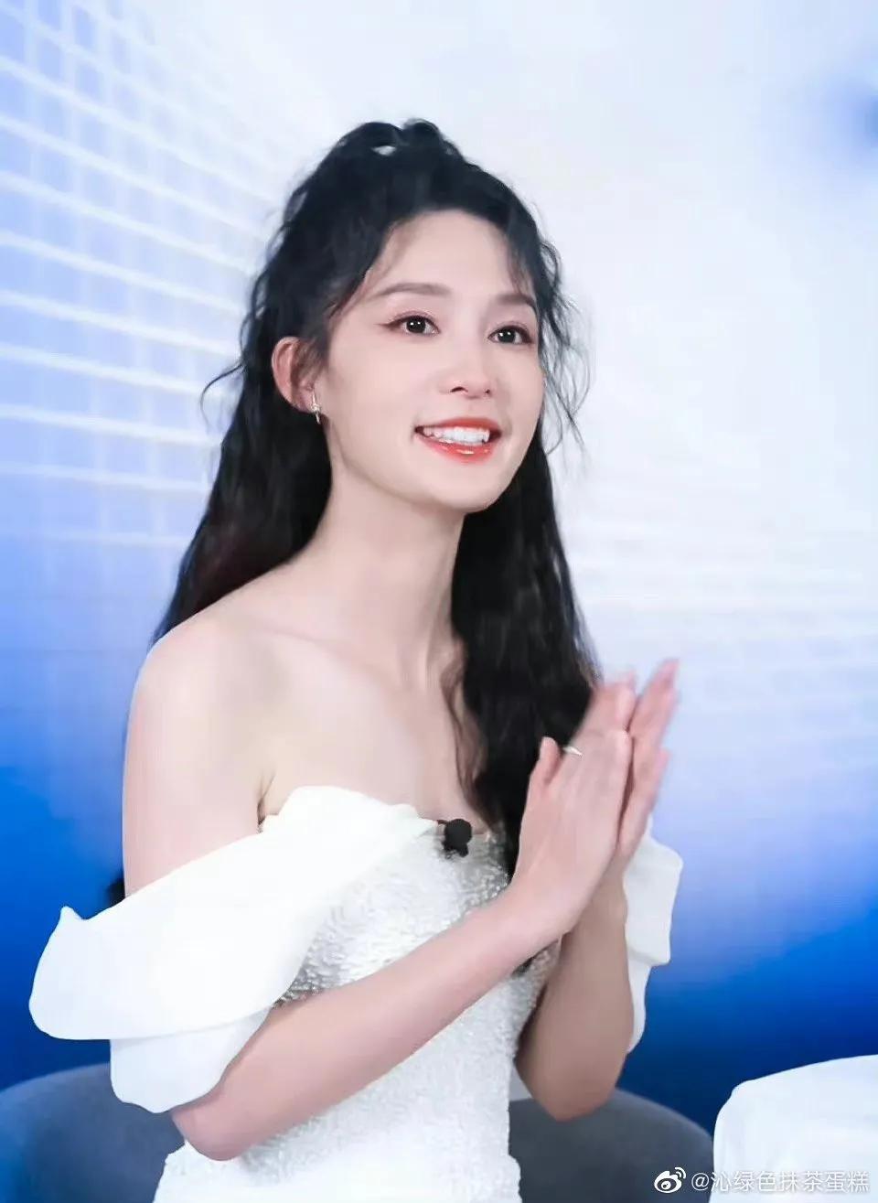 Li Qin beautiful picture - iNEWS