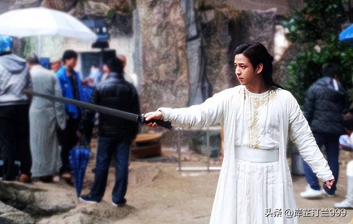 In Tianlong Babu, the identity of Xiaoyaozi is a mystery, and the ...