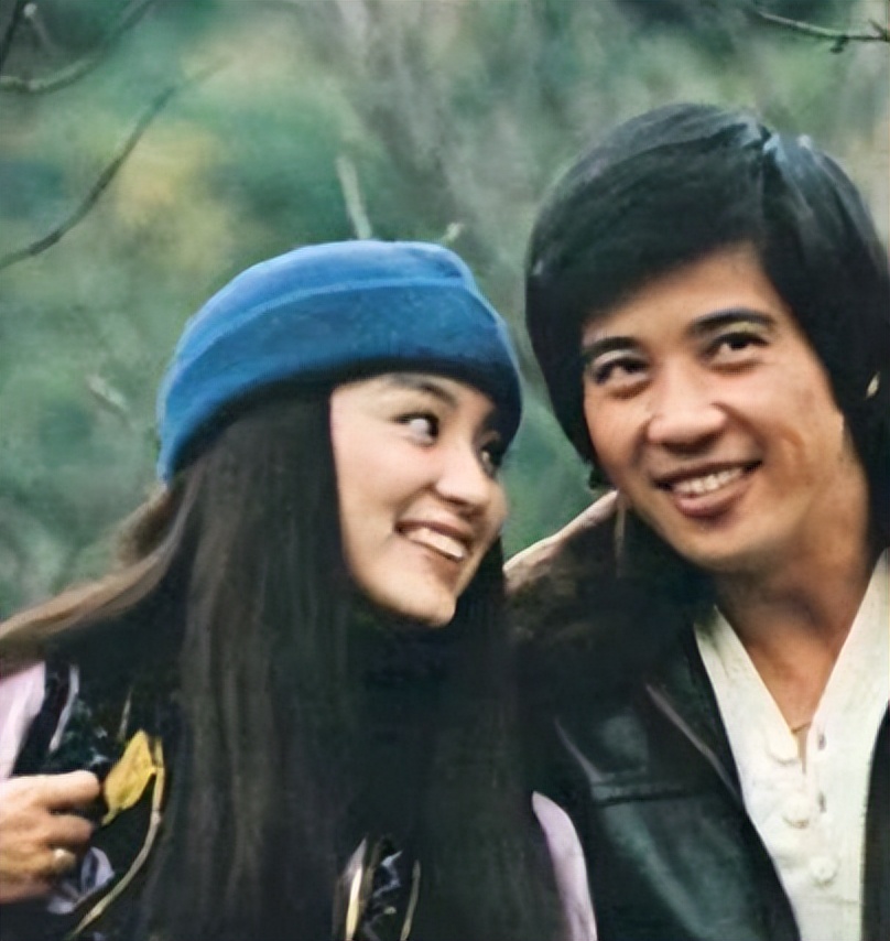 His father is Qin Han, and his mother is Shao Qiaoyin. He is as low-key ...