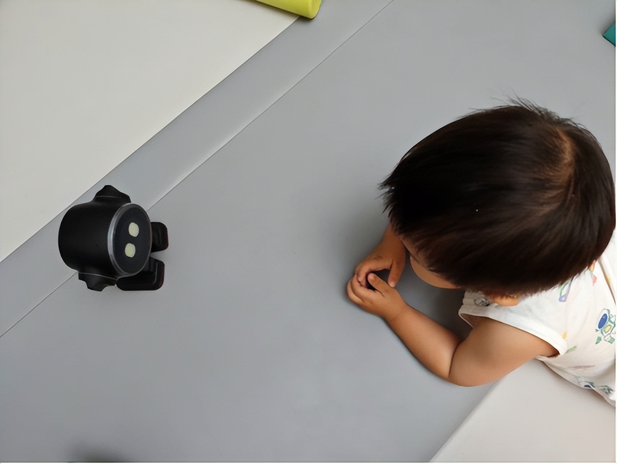 Debut is a spoiler, why is the optimist desktop robot so strong - iMedia