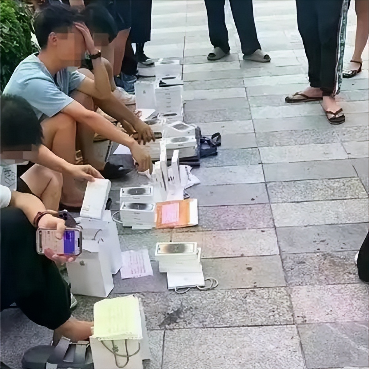 The scalper complained: the iPhone 14 lost hundreds of thousands, and ...