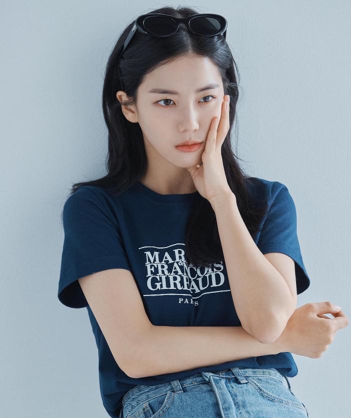 Ins fashion blogger chaemm has a sweet and feminine style, which can be ...