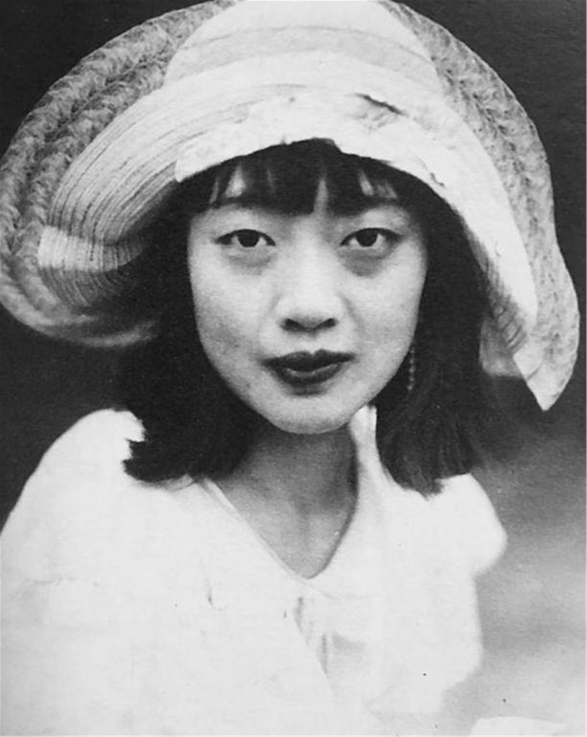 What is the story between Wan Rong and Pu Yi? - iNEWS