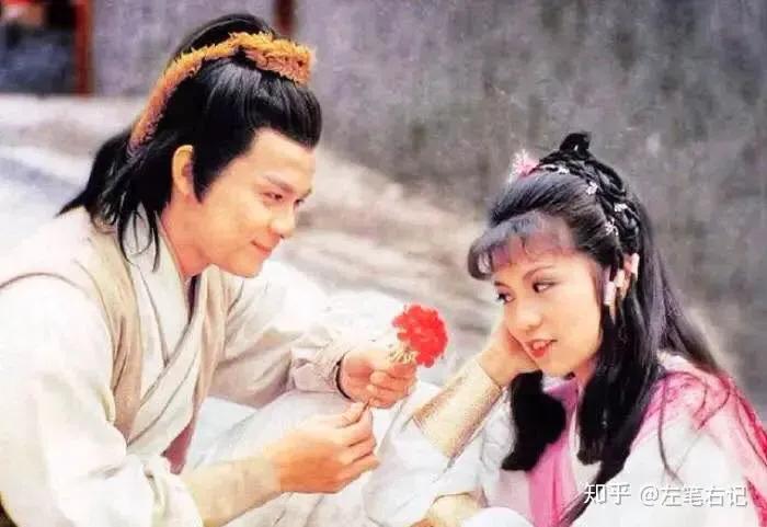 The sword qi is 30,000 miles across, and the sword is light and cold in ...