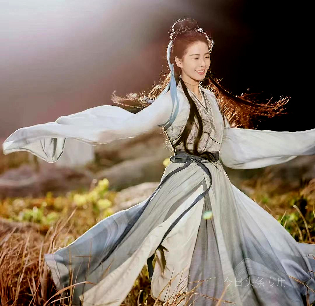 Liu Shishi learned ballet at the age of 6, and now at 35, she still ...
