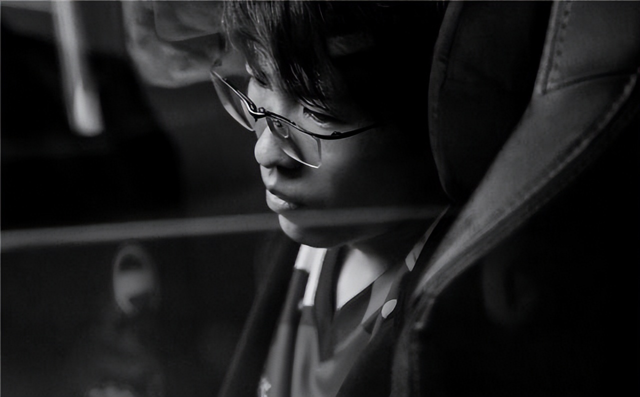 DFM won a small round of RNG, directly ranked first in the world, LJL operation: please come ...