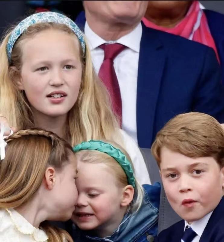 Duplicity! Charlotte interacts intimately with Anne's little ...