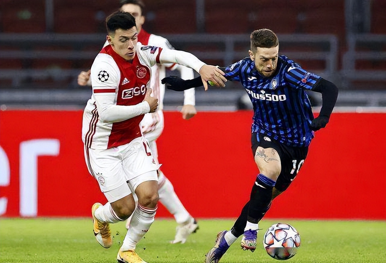 The battle for Martinez is heating up!Who is the Red Devils shooter ...