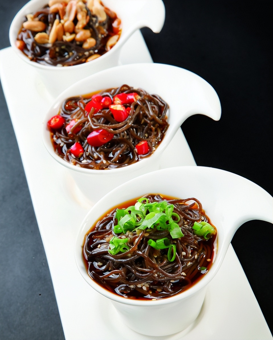 Hunan cuisine, hot and sour fern root powder, five-star hotel ...