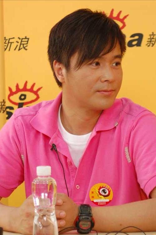 The popular male singer is half the sky in the singing world, but now ...