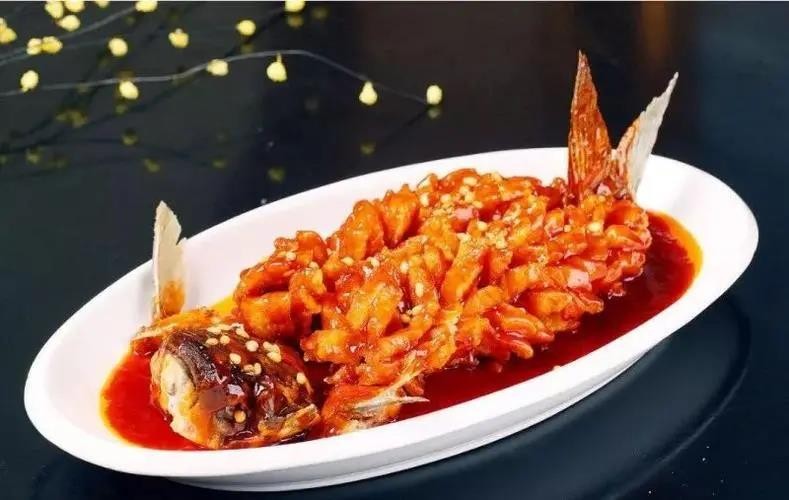 In summer, the squirrel mandarin fish is sweet and sour on the tongue ...