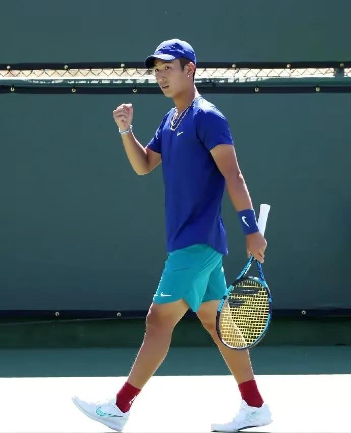 Shang Juncheng easily wins and advances to the top 16 - iNEWS