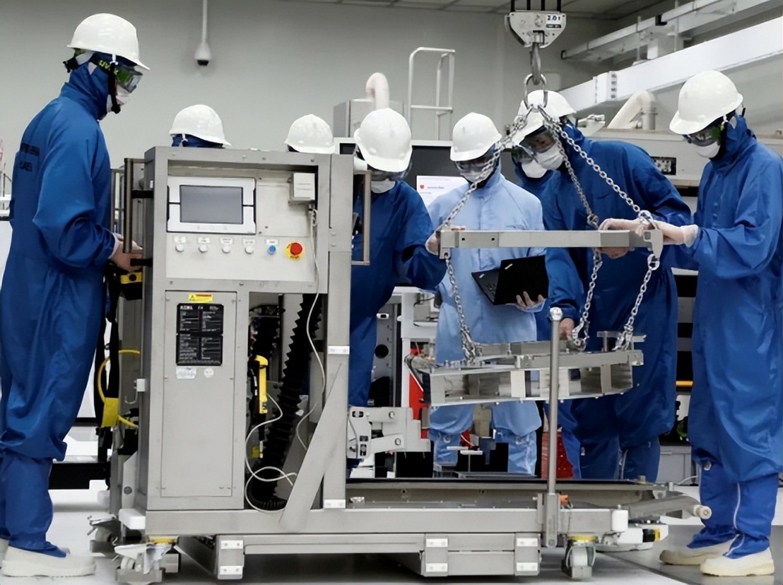 Chinese experts: lithography machine can be built in 3 years! Two years ...