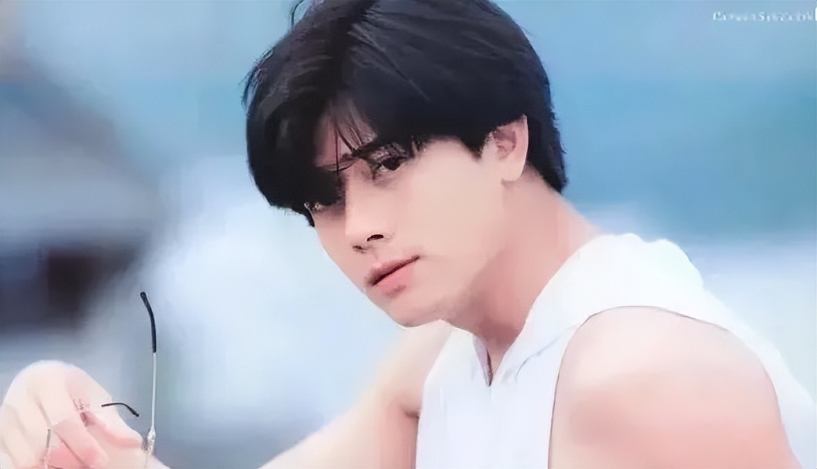 Hong Kong's top ten handsome male singers in the 1990s, Louis Koo is on ...