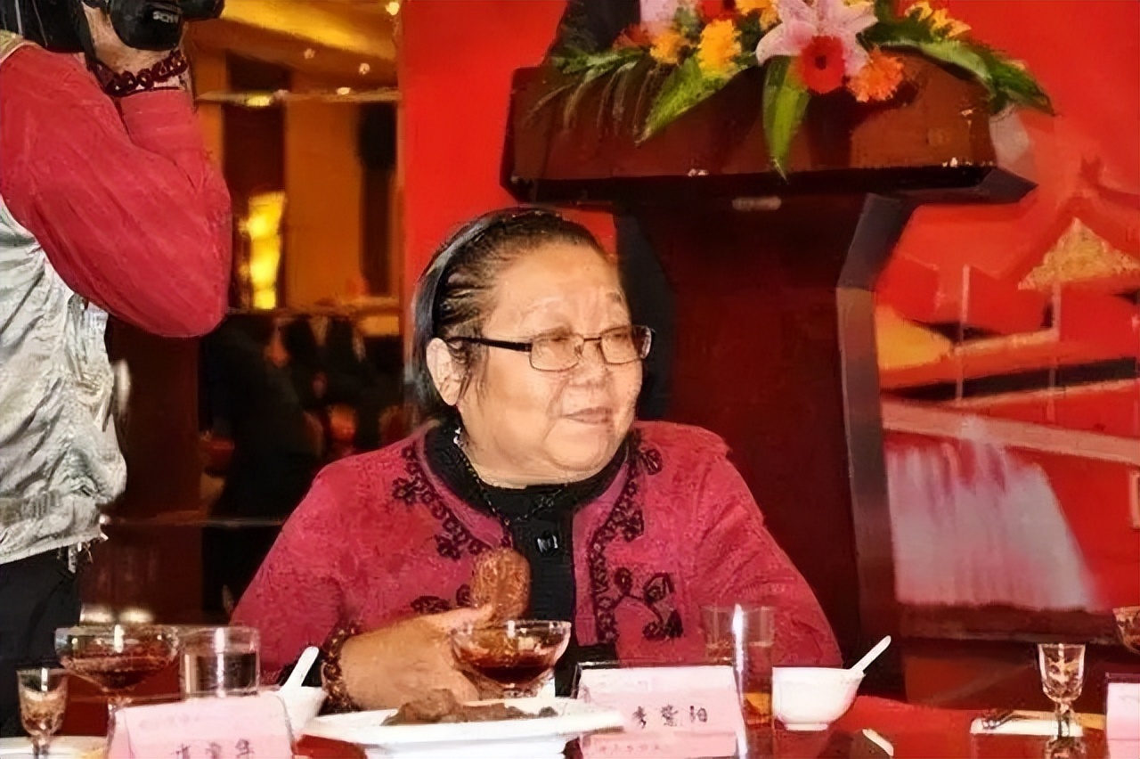 Descendants of Li Xiannian - iMedia
