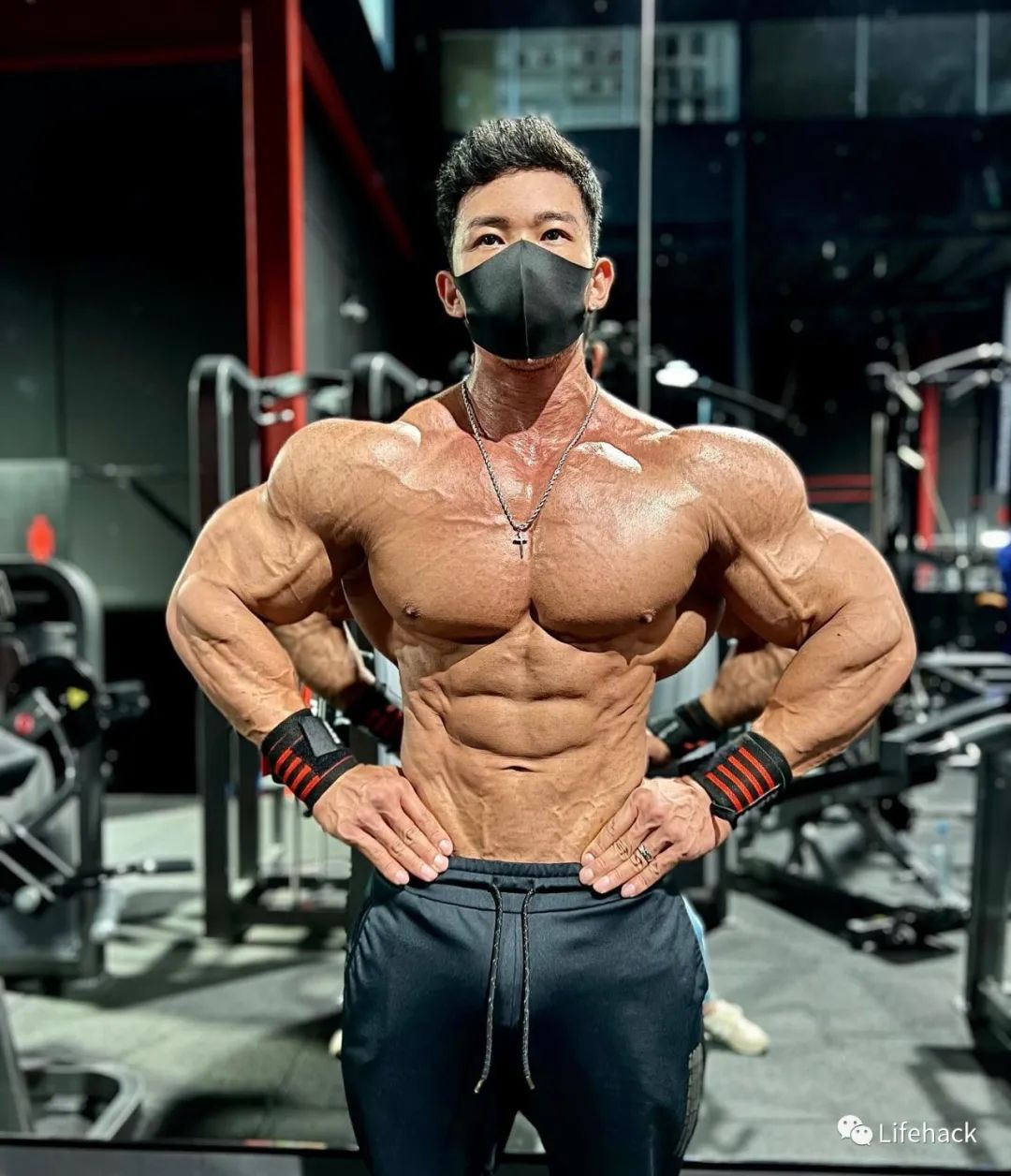 Nightclub muscle dancer turned into a bodybuilder, netizens shouted ...