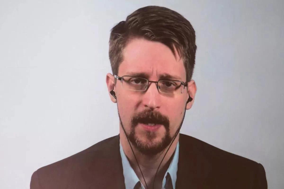 Movie ＜Edward Snowden＞ - iNEWS
