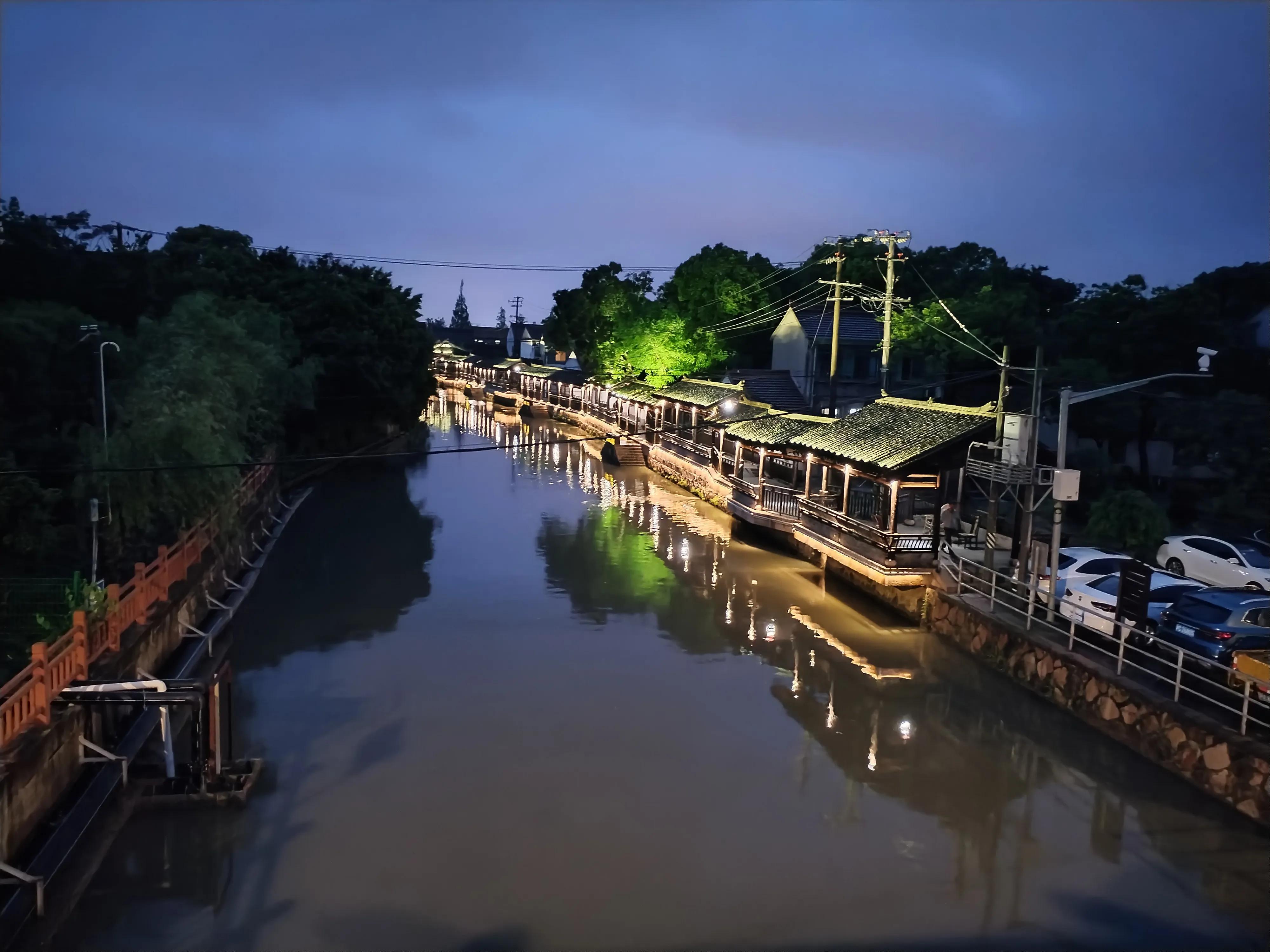 Night Tour in Xinchang Ancient Town - iNEWS
