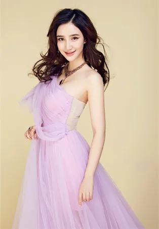 The most beautiful anchor Jin Jiayue - iNEWS