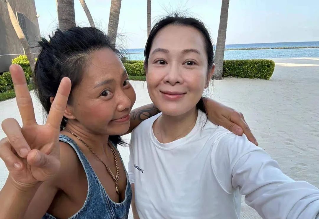 53-year-old Liu Ruoying was met by chance while traveling abroad, her ...