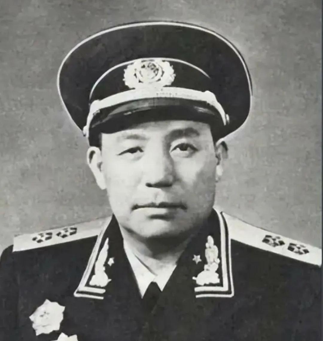 general with a gun - iNEWS