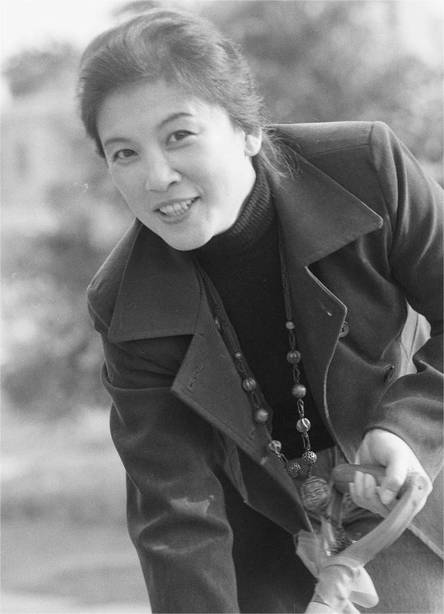 Song Chunli: At the age of 72, she is still beautiful and advanced, and ...